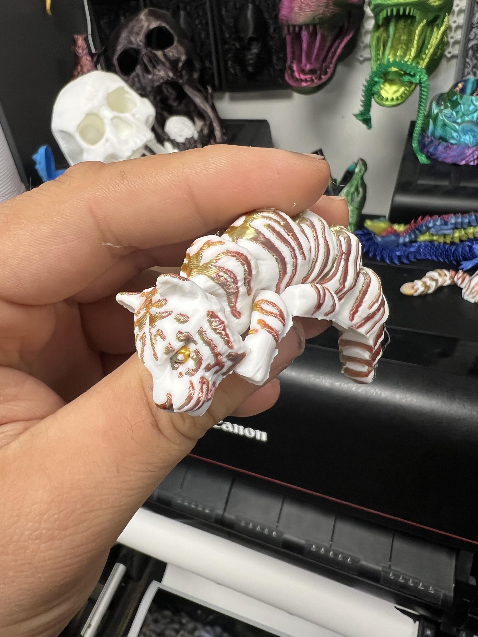 Beebi valge tiiger võtmehoidja/mänguasi – 3dmarket