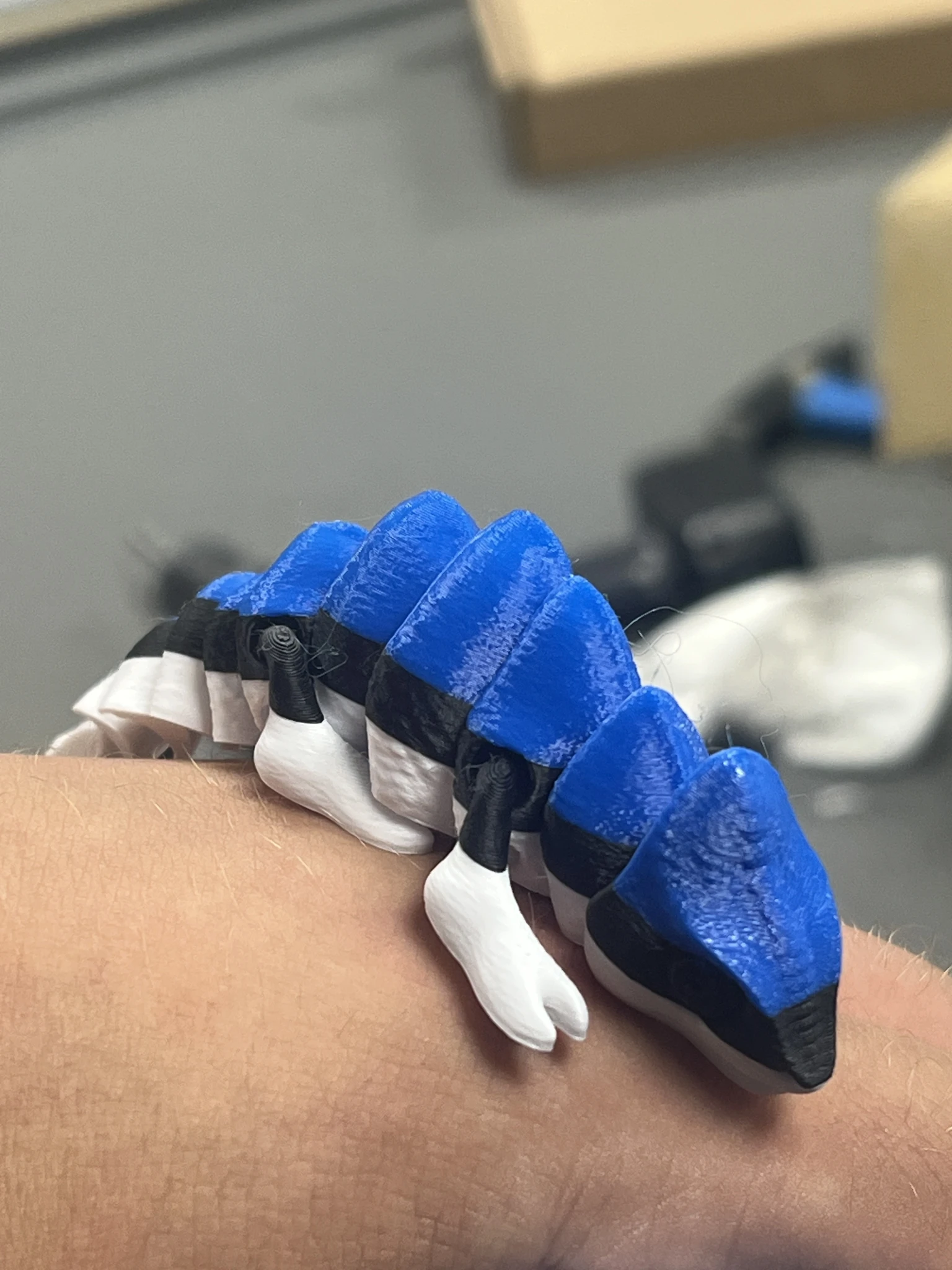Sinimustvalge flexi-kameeleon – 3dmarket